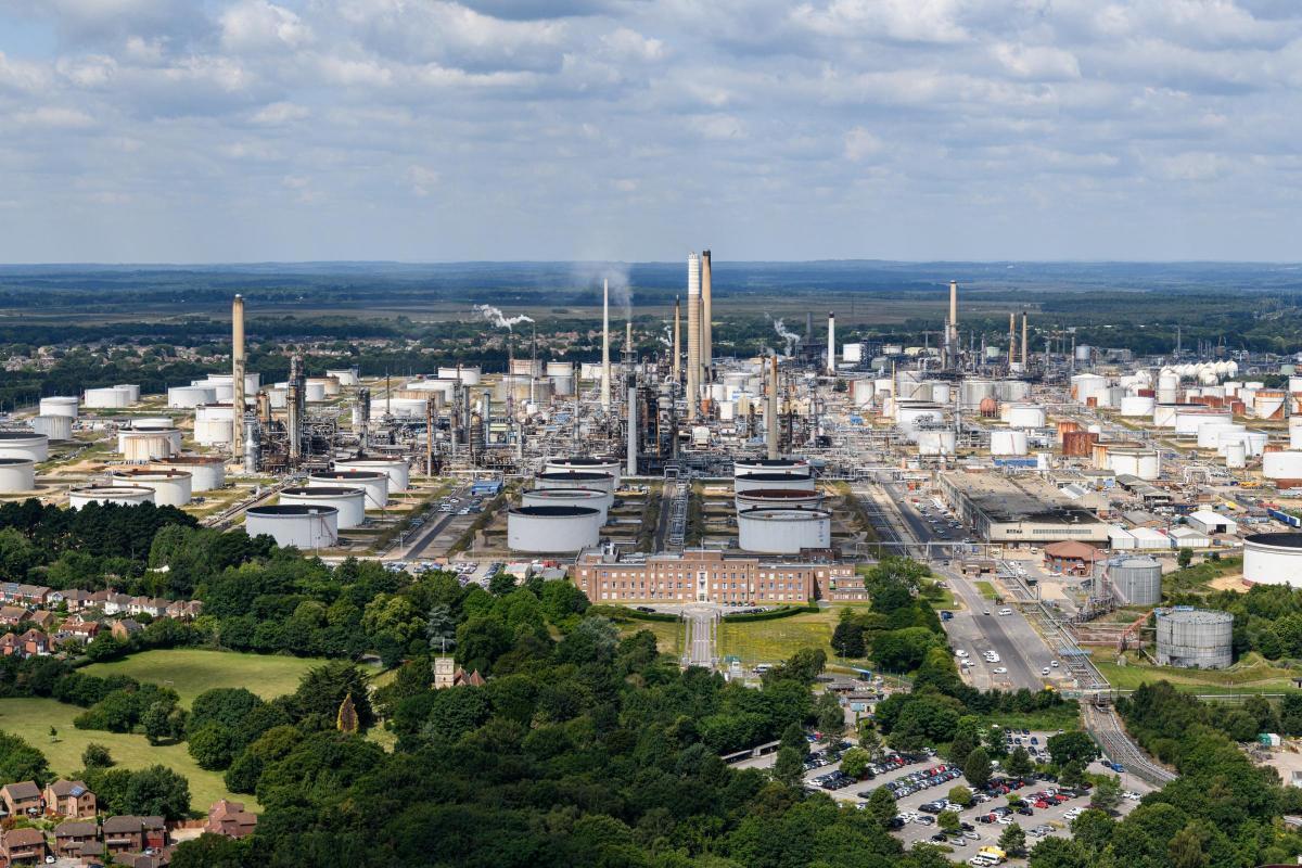 Taylor Woodrow Secures £800m Fawley Oil Refinery Expansion Contract ...